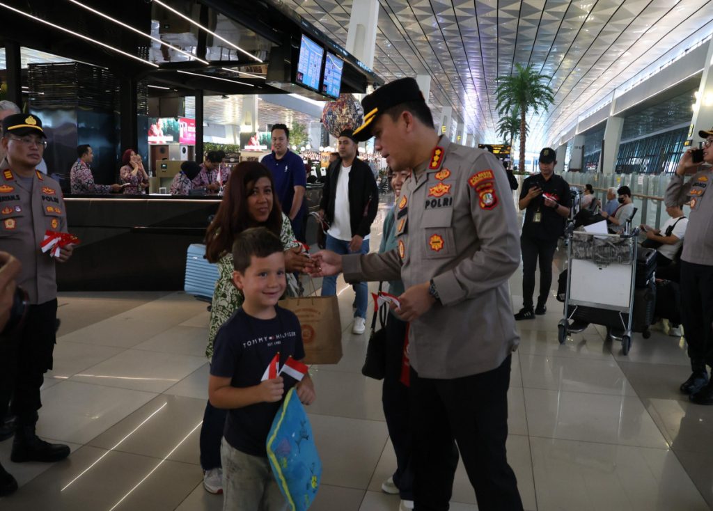 Semarak Merah Putih di Bandara Soetta, Pesan Nasionalisme untuk ...